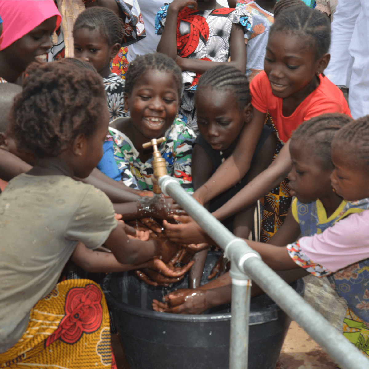 Give water to a whole community | Gifts that Grow | ChildFund NZ ...